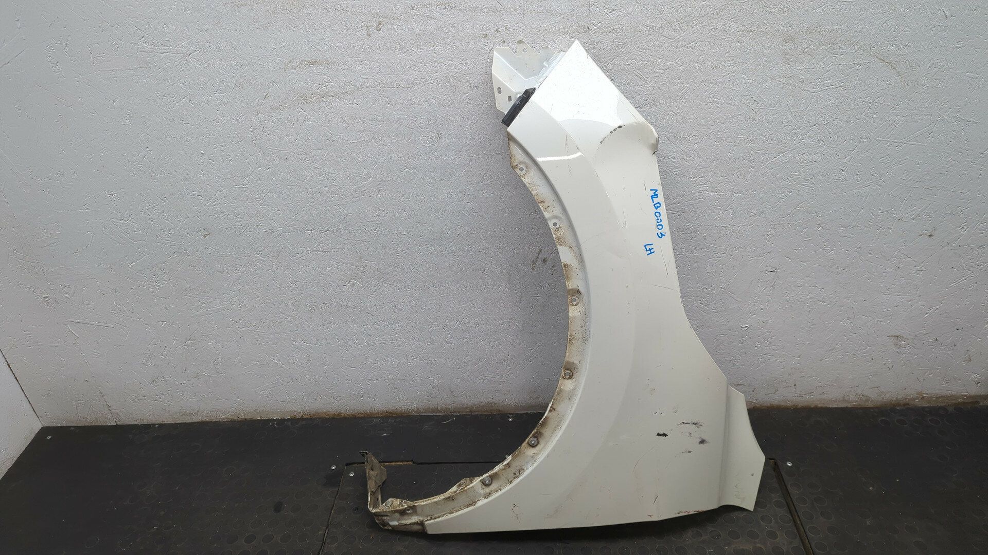 Крыло левое переднее Nissan Qashqai Б/У