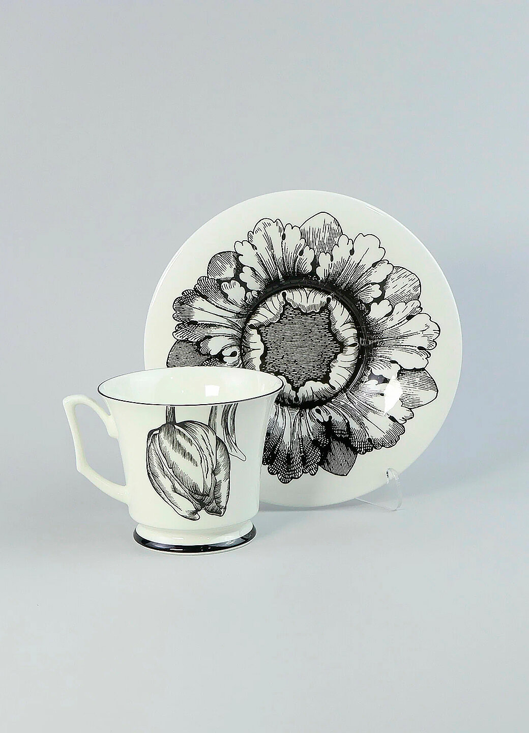 Чайная пара "Волшебный сад", 210 мл, костяной фарфор, форма Юлия, Императорский фарфоровый завод