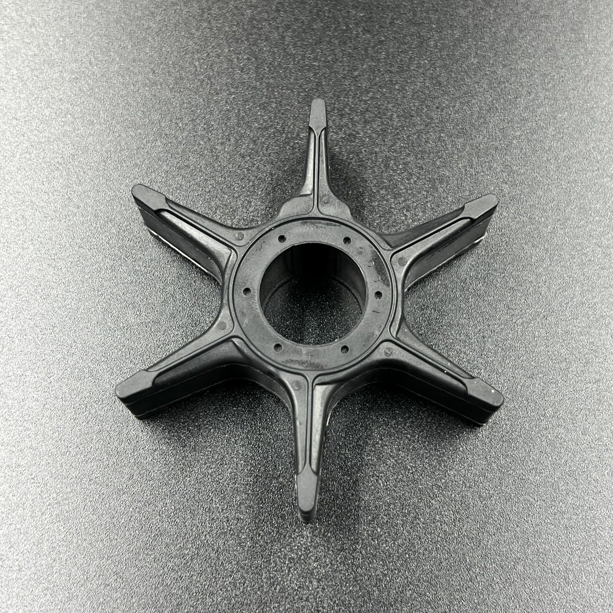 Крыльчатка помпы охлаждения Suzuki DT20-40, DF25-50, DF40-60(A) (Suzuki), ОЕМ 17461-96312