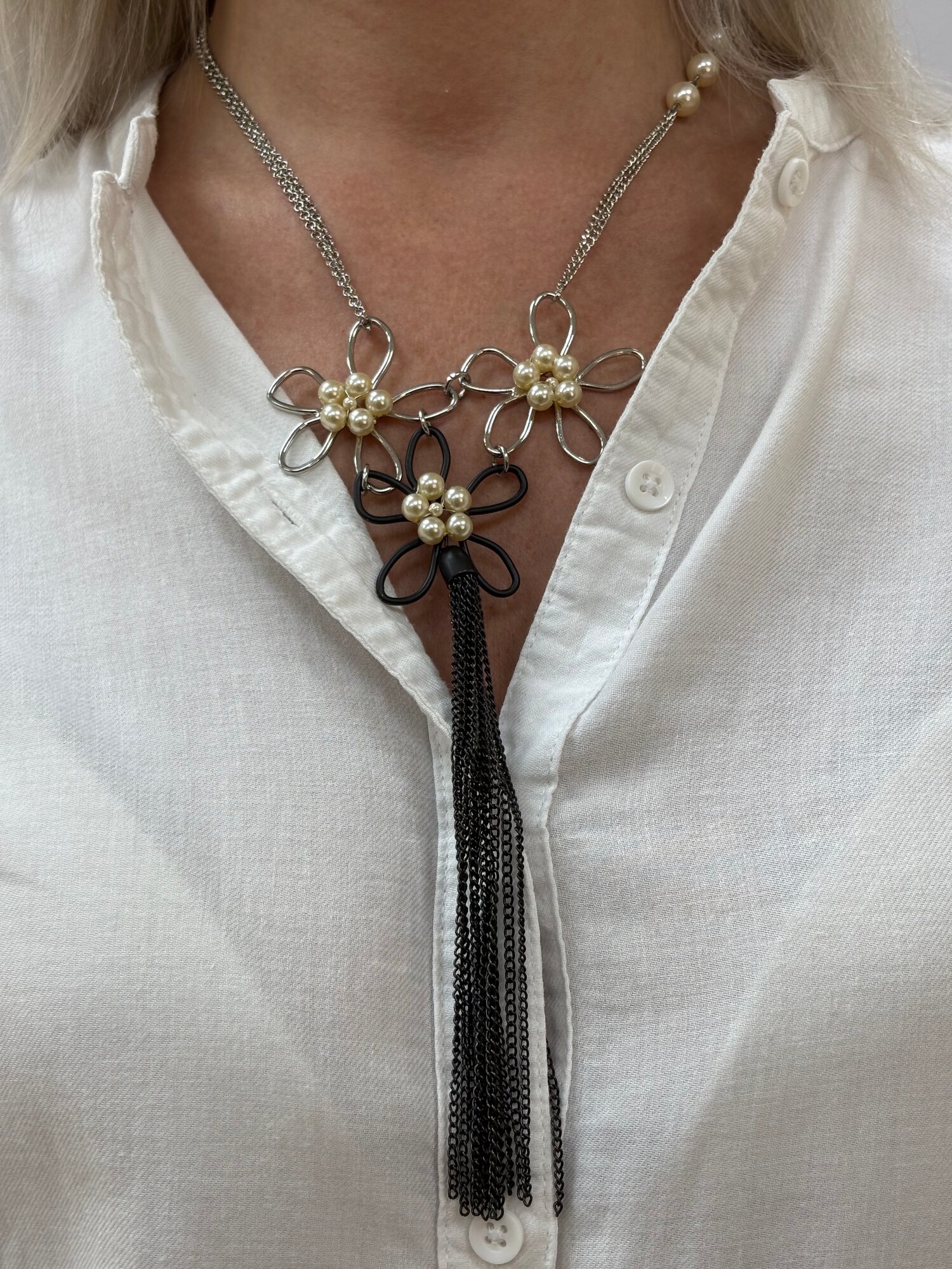 Комплект бижутерии: серьги, колье, жемчуг имитация