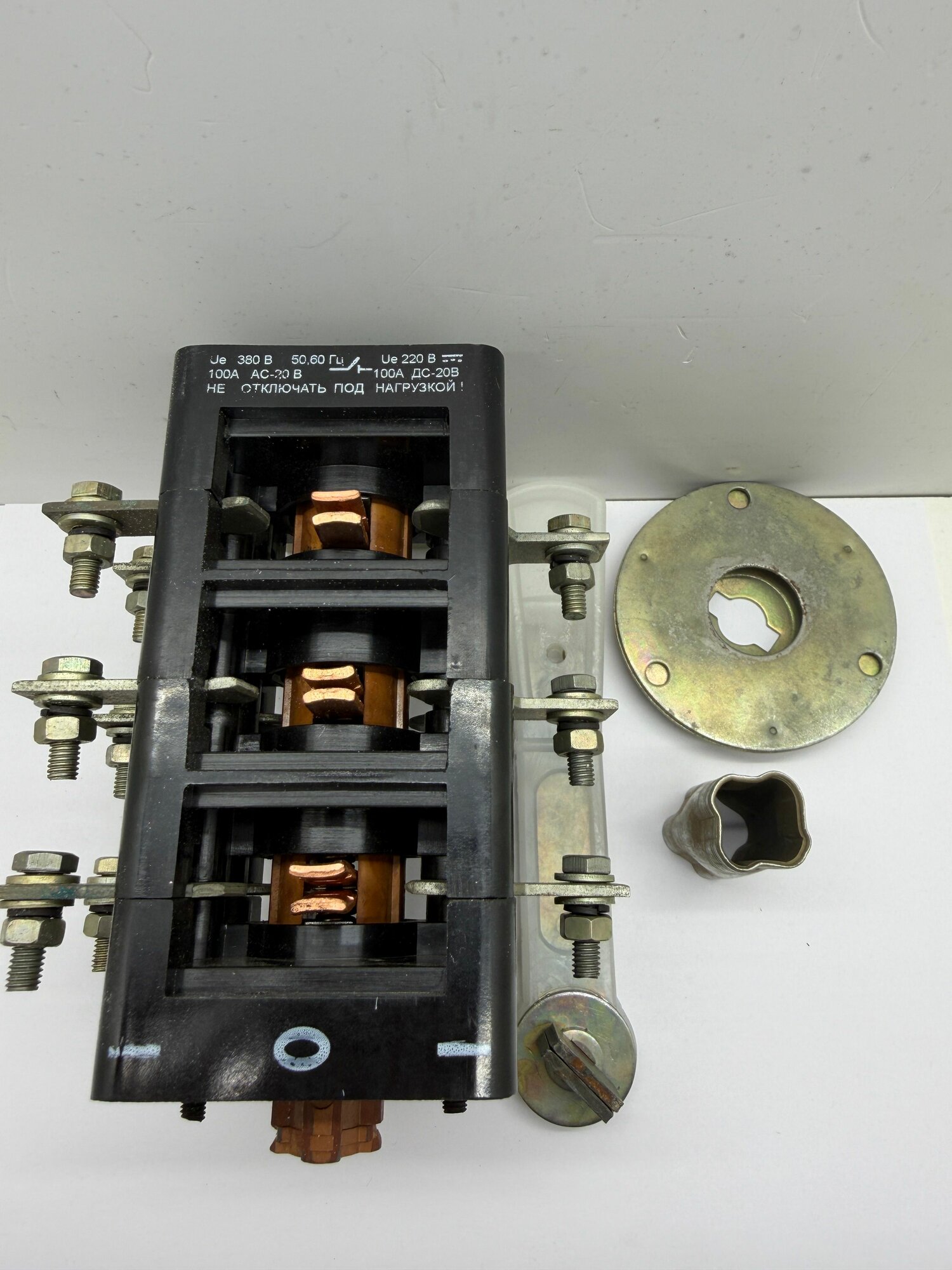 Рубильник ВР32-31В 70250 УХЛ3 ДЭА, Ith- 100А, Ithe 80A, Ui660В.