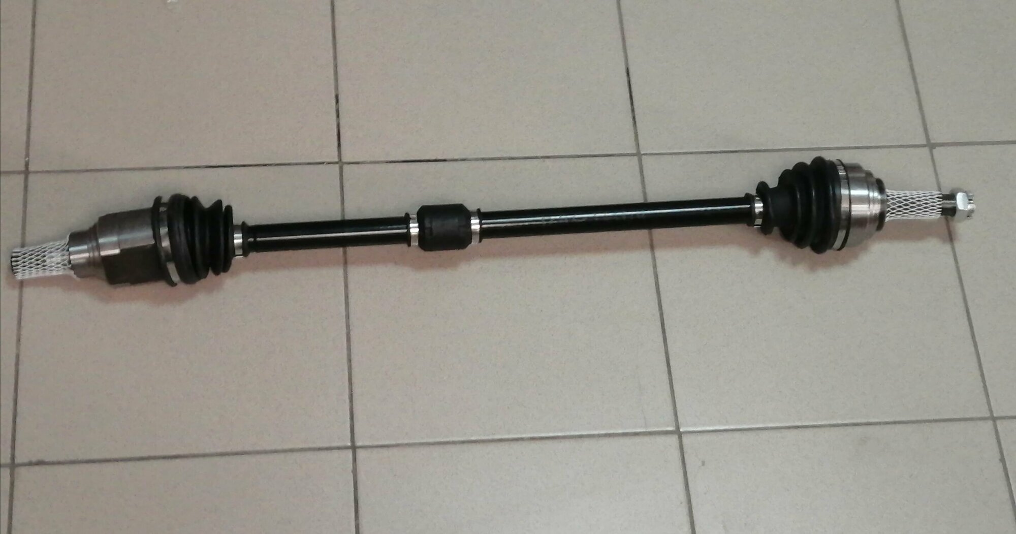 Привод правый Geely Otaka CK [1.5 16V 5MT седан] 1401099180