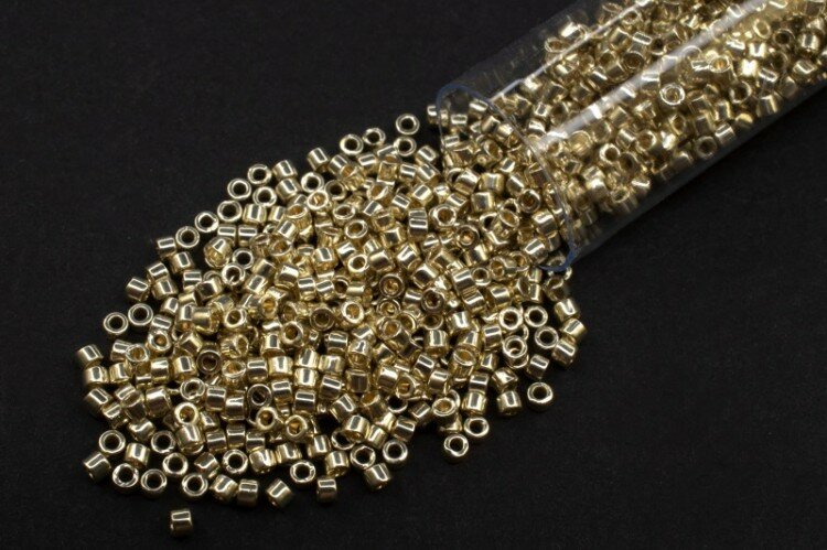 Бисер японский MIYUKI Delica цилиндр 11/0 DB-1831-TB Duracoat Galvanized, серебро, туба около 9 грамм