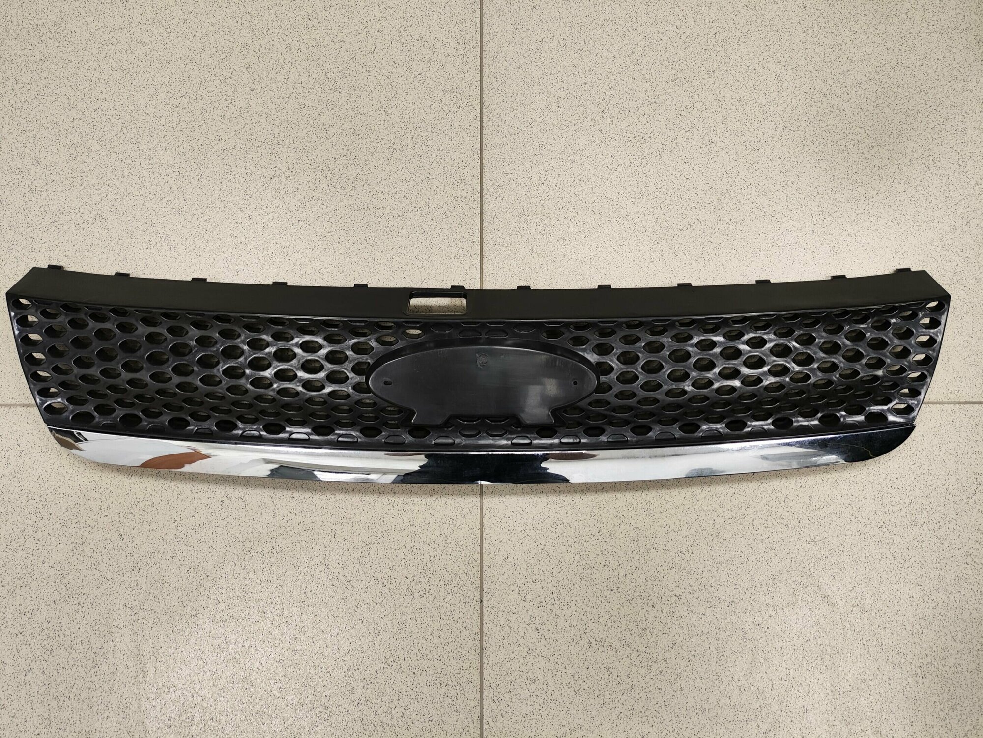 Решетка радиатора Chery M11 [1.6 16V CVT седан] M118401130