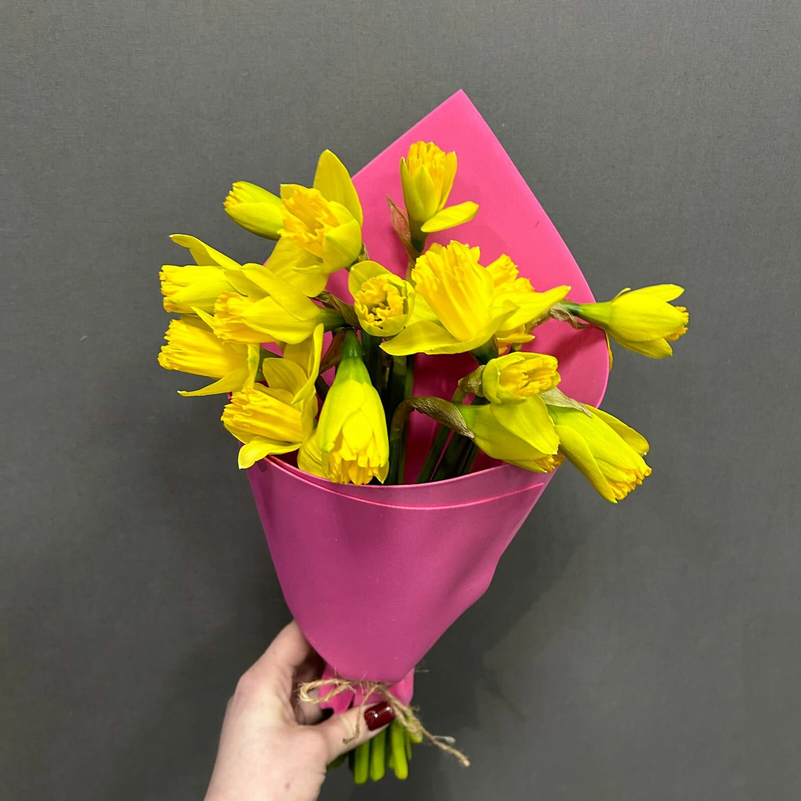 Букет из 15 нарциссов
