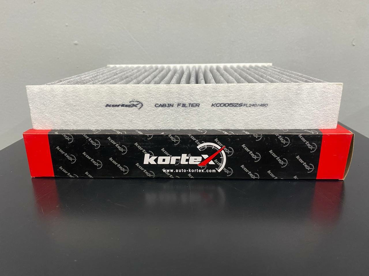 Фильтр салона угольный KC0052S KORTEX