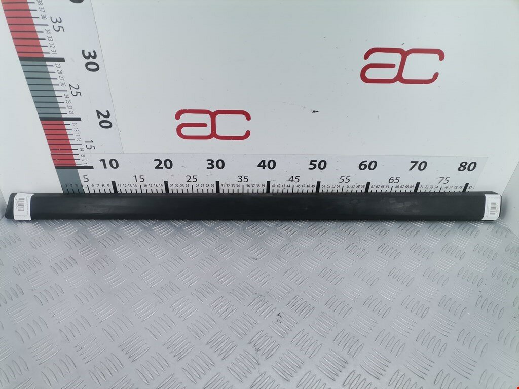 Накладка (молдинг) двери передней правой Renault Logan 2 808201969R арт. 2036654