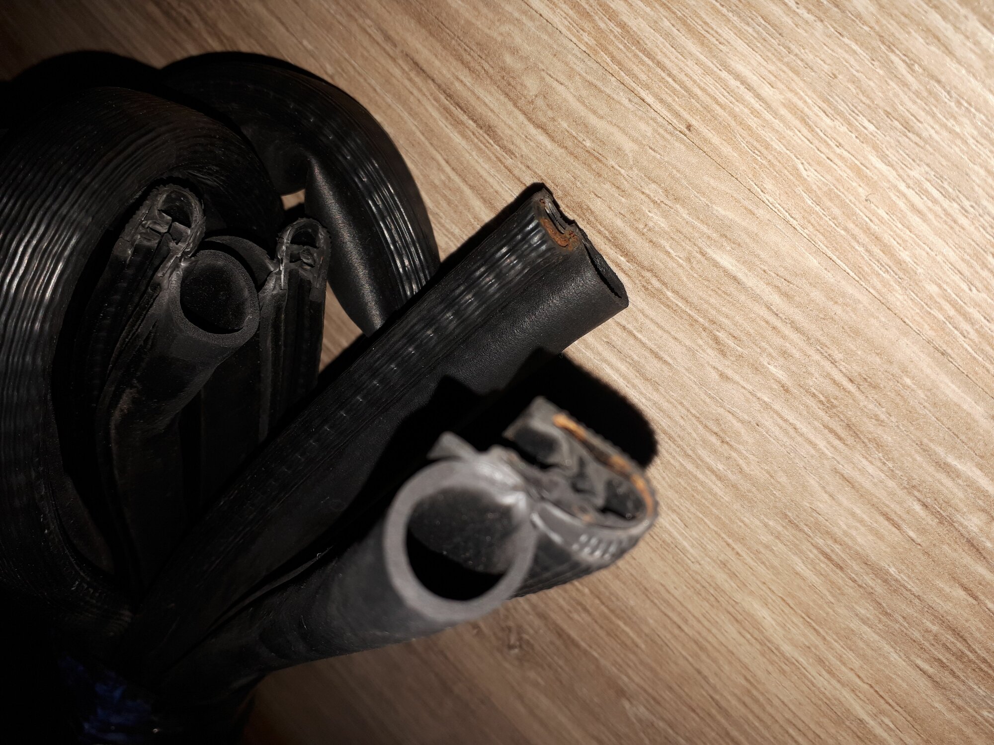 Уплотнители проема дверей ВАЗ-2121 Нива, Нива Урбан, Нива Легенда, Ока