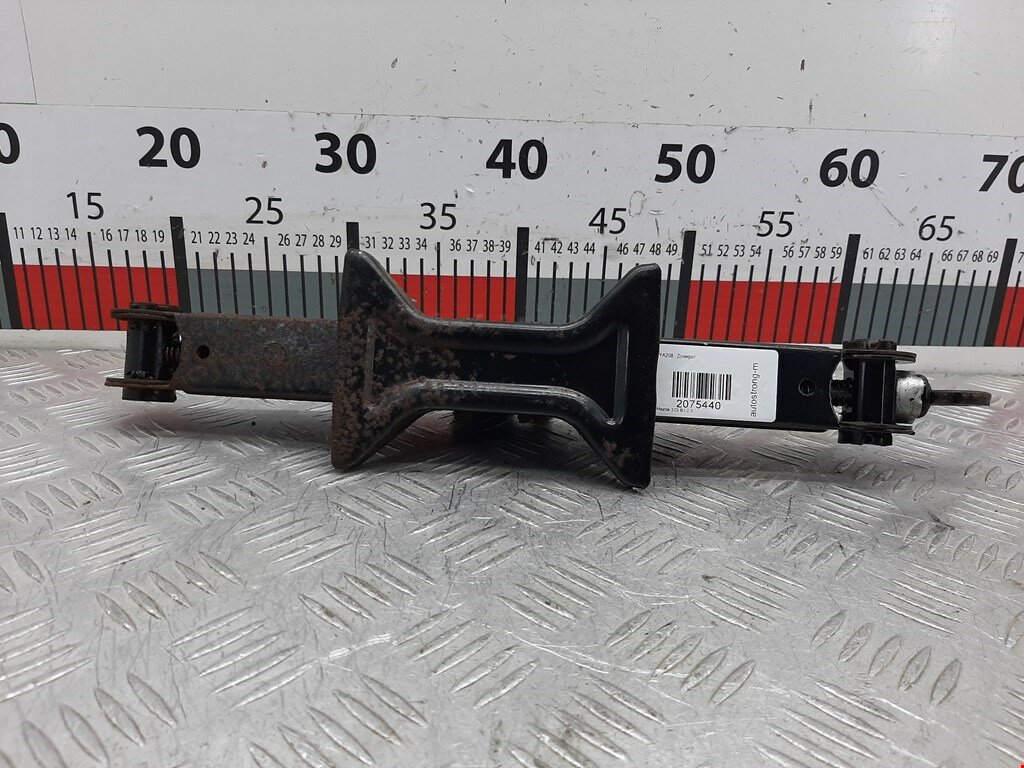 Домкрат Mazda 323 BJ арт. 2075440