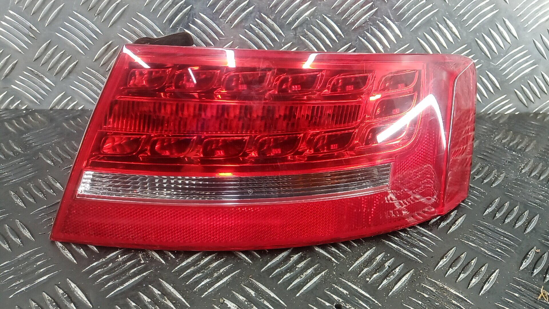 Фонарь задний правый AUDI A5 1, Номер 8T8945096D