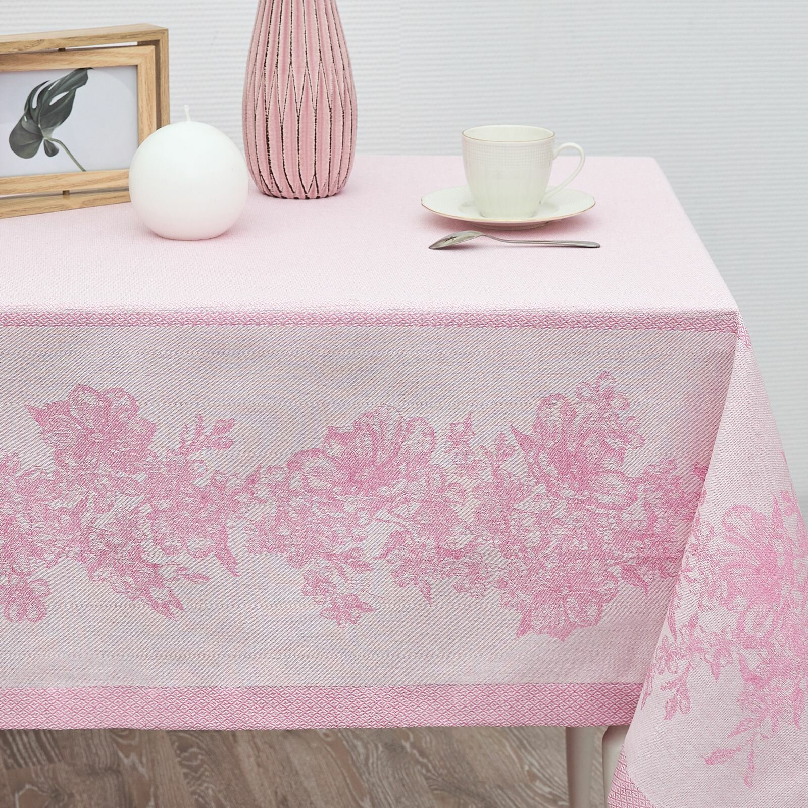 Скатерть жаккард "Милфлер/Milfler", размер 145х200 см, розовый