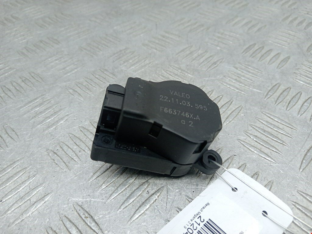 Сервопривод (электропривод моторчик привода) заслонки печки Renault Megane 2 арт. 2120402