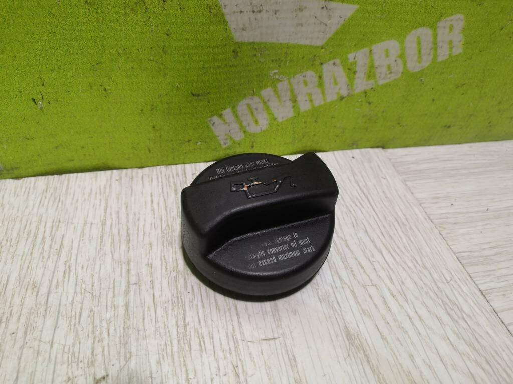 Крышка маслозаливной горловины VW Polo 94-99