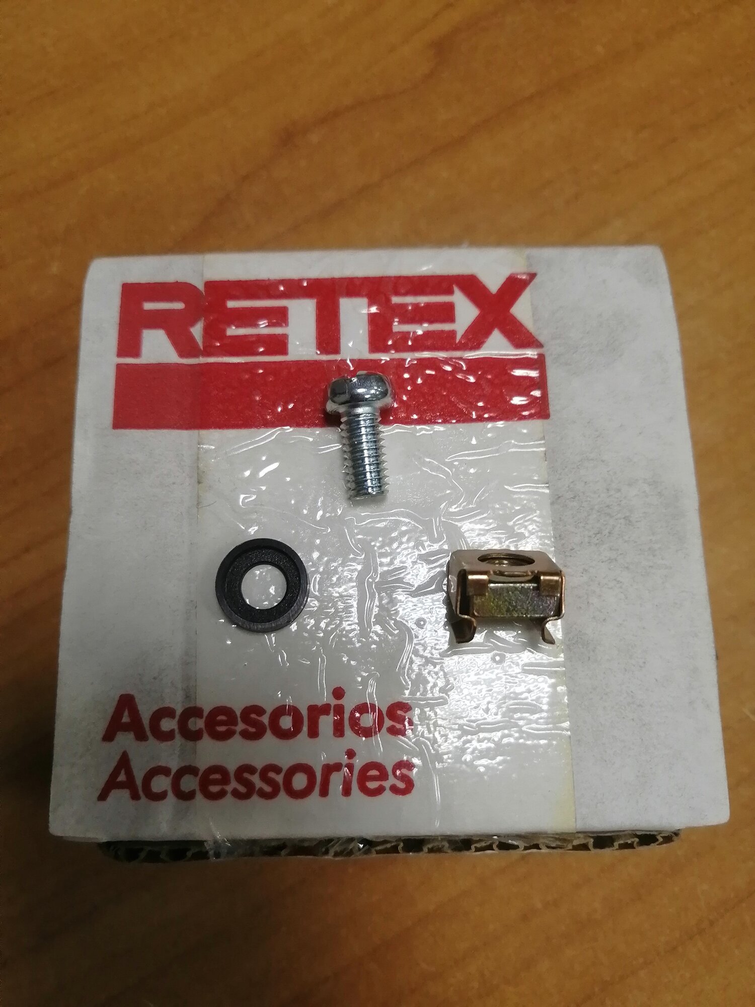 Набор крепежа Retex, для 19-дюймовых стоек и шкафов, 20 штук