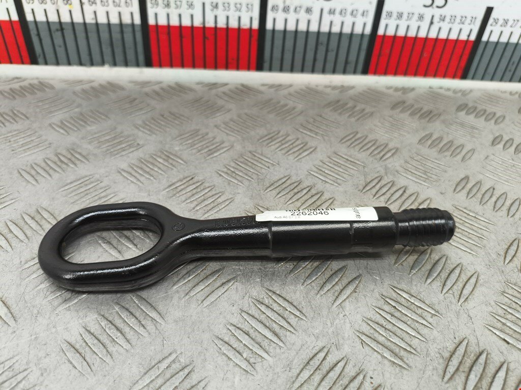 Крюк буксировочный Audi A6 C7 8K0805615 арт. 2262046