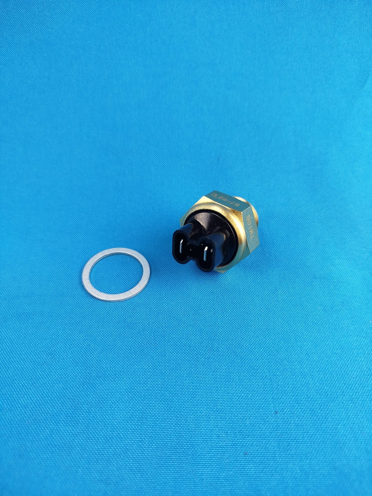 Датчик включения вентилятора "LUZAR" для а/м ВАЗ 2103 92/87*С