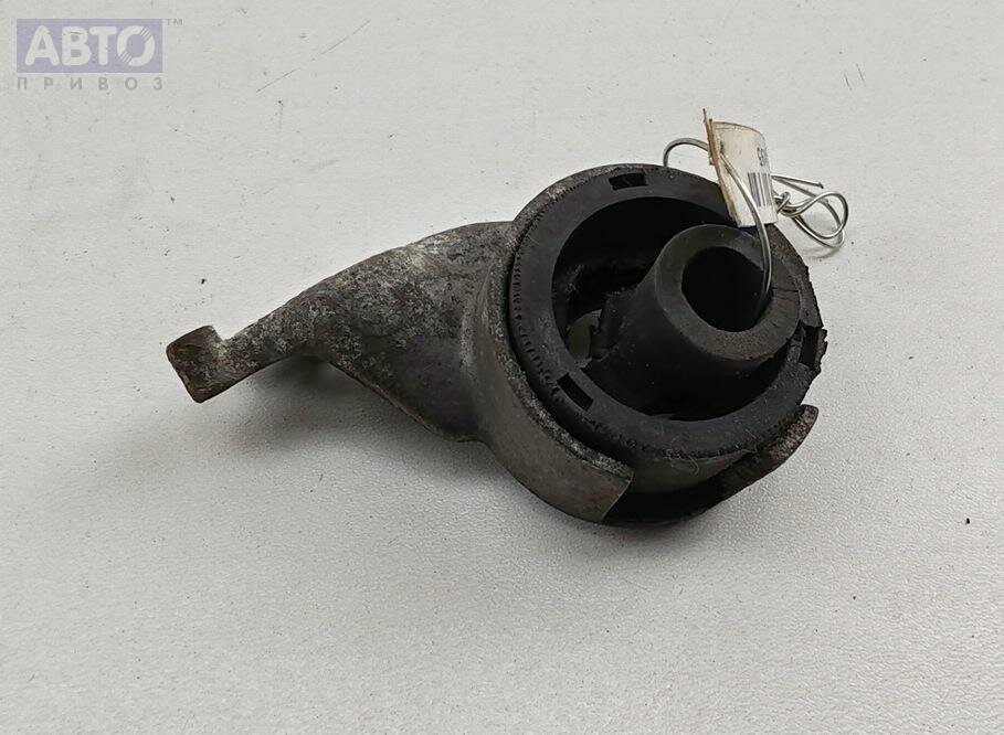 Кронштейн радиатора Opel Vectra B (1995-2002)