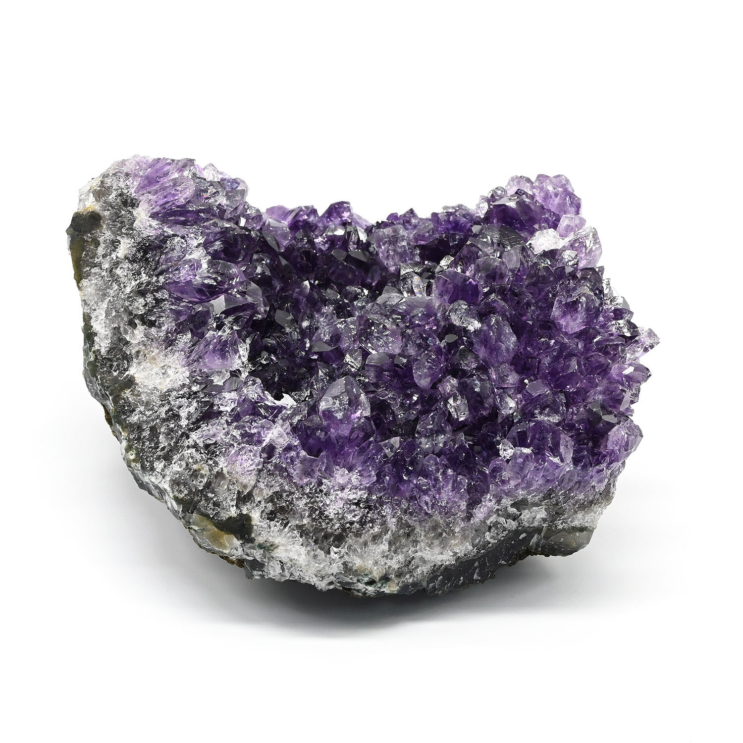 Друза аметистовая 110*85*43мм, 484г .