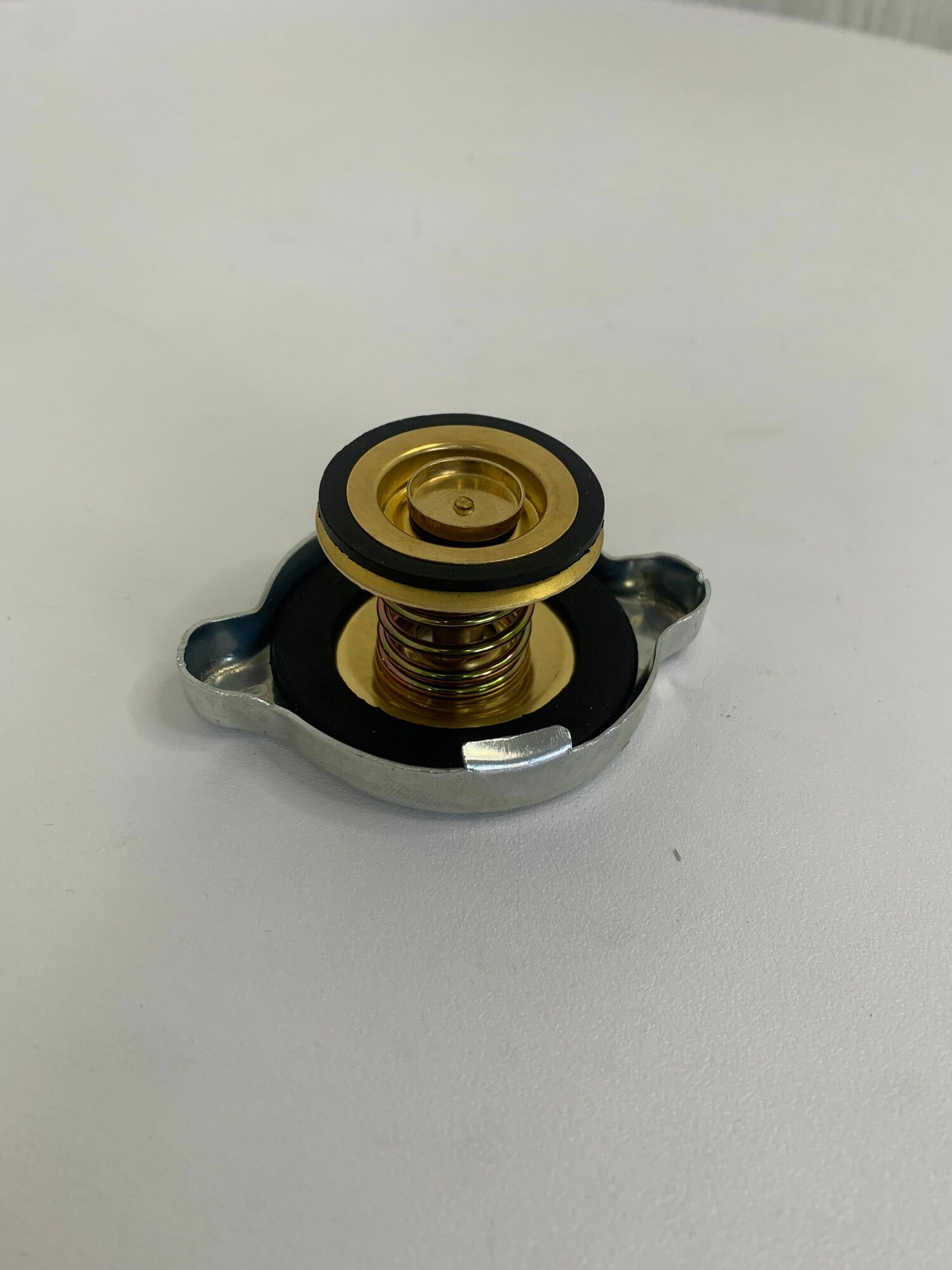 Крышка радиатора Волга-2410, 31029, ГАЗ-33081, 3309, Валдай с рез. упл. медная / 24-1304010