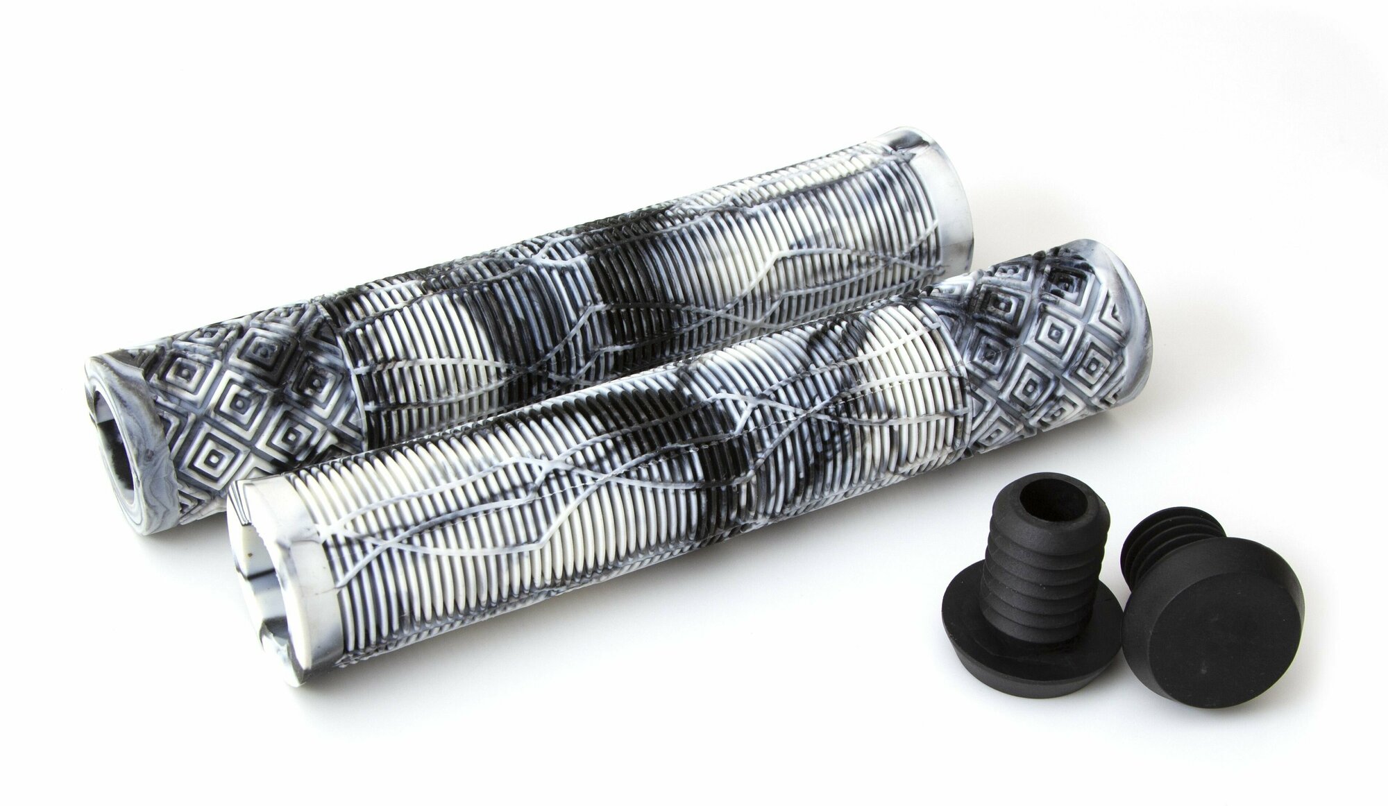 Грипсы велосипедные ручки на руль С132 на руль резиновые 168мм, пластиковые заглушки камуфляж черно-серый CLARKS