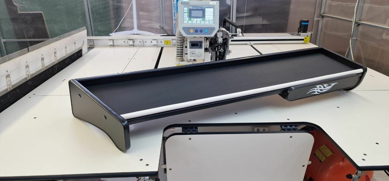 Стол полка с ящиком на торпеду для MAN TGX МАН ТГХ Чёрная экожа