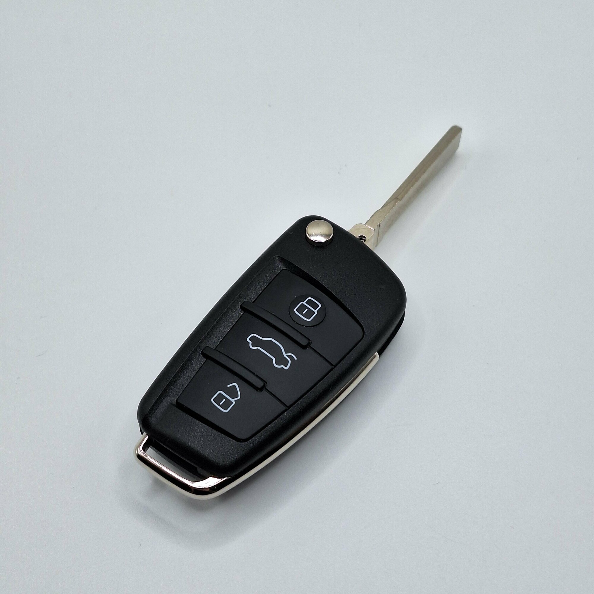 Корпус ключа Audi TT