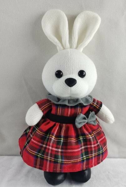 Мягкая игрушка Abtoys Knitted. Зайка вязаный девочка в клетчатом платье 22см M4866