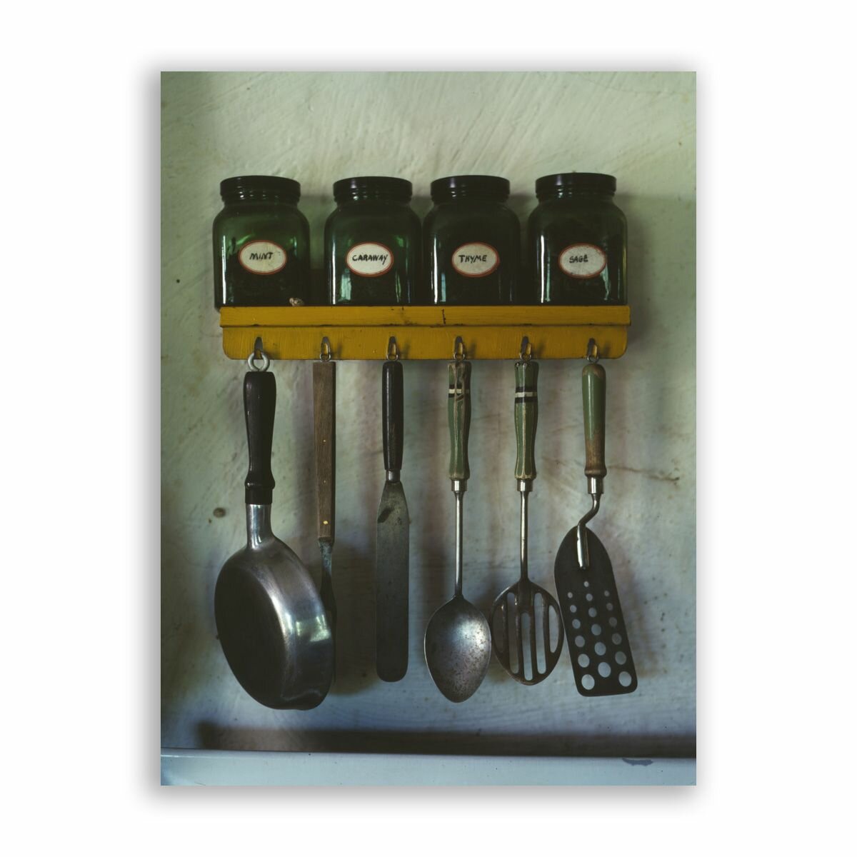 Постер, плакат на бумаге / Американские ретро фотографии - Кухонная утварь / Размер 60 x 80 см