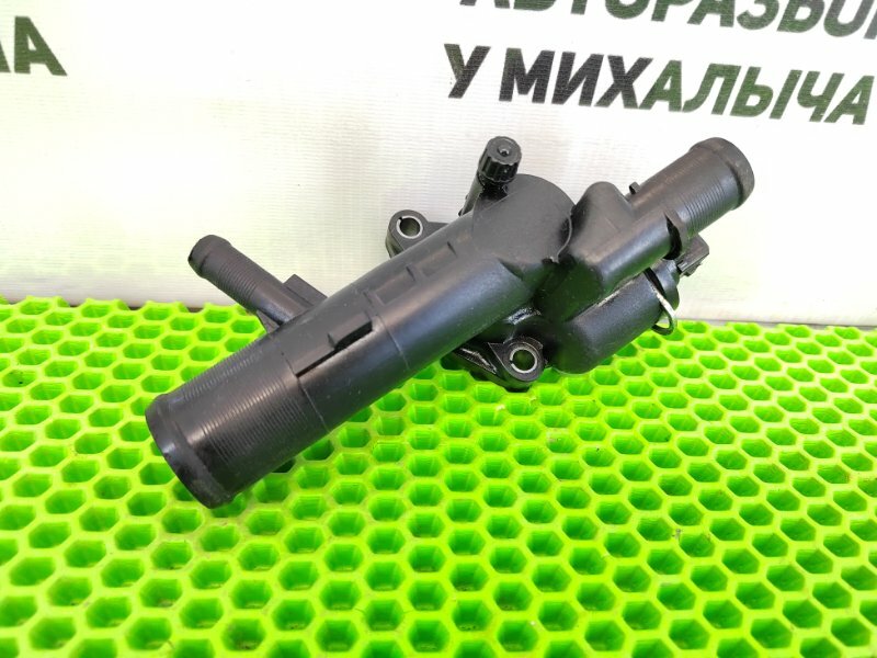 Корпус термостата Renault Duster K9K 2010- 8200954285