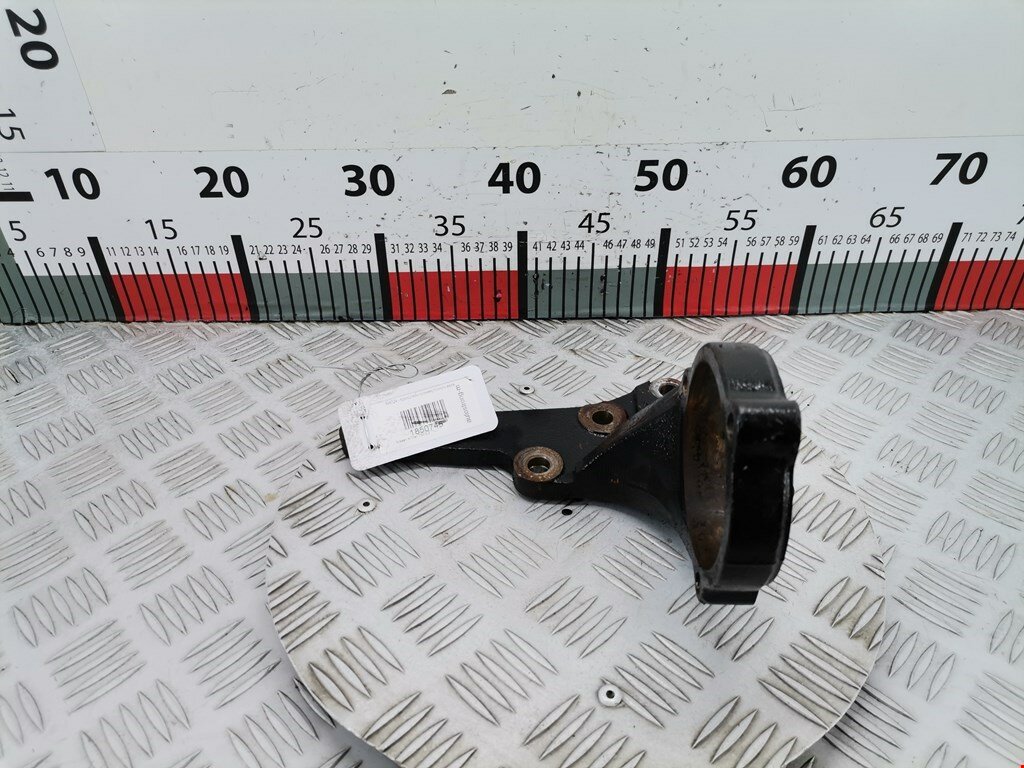 Кронштейн промежуточного вала Nissan X-Trail T30 арт. 1850745