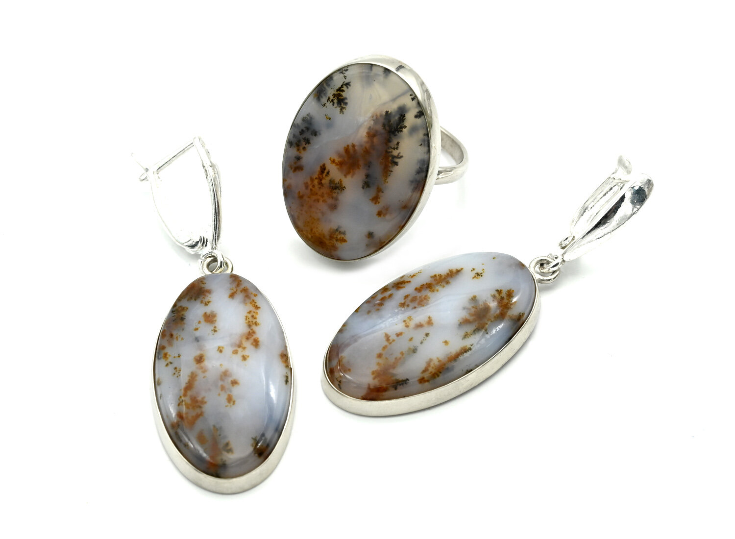 Комплект бижутерии: кольцо, серьги, агат