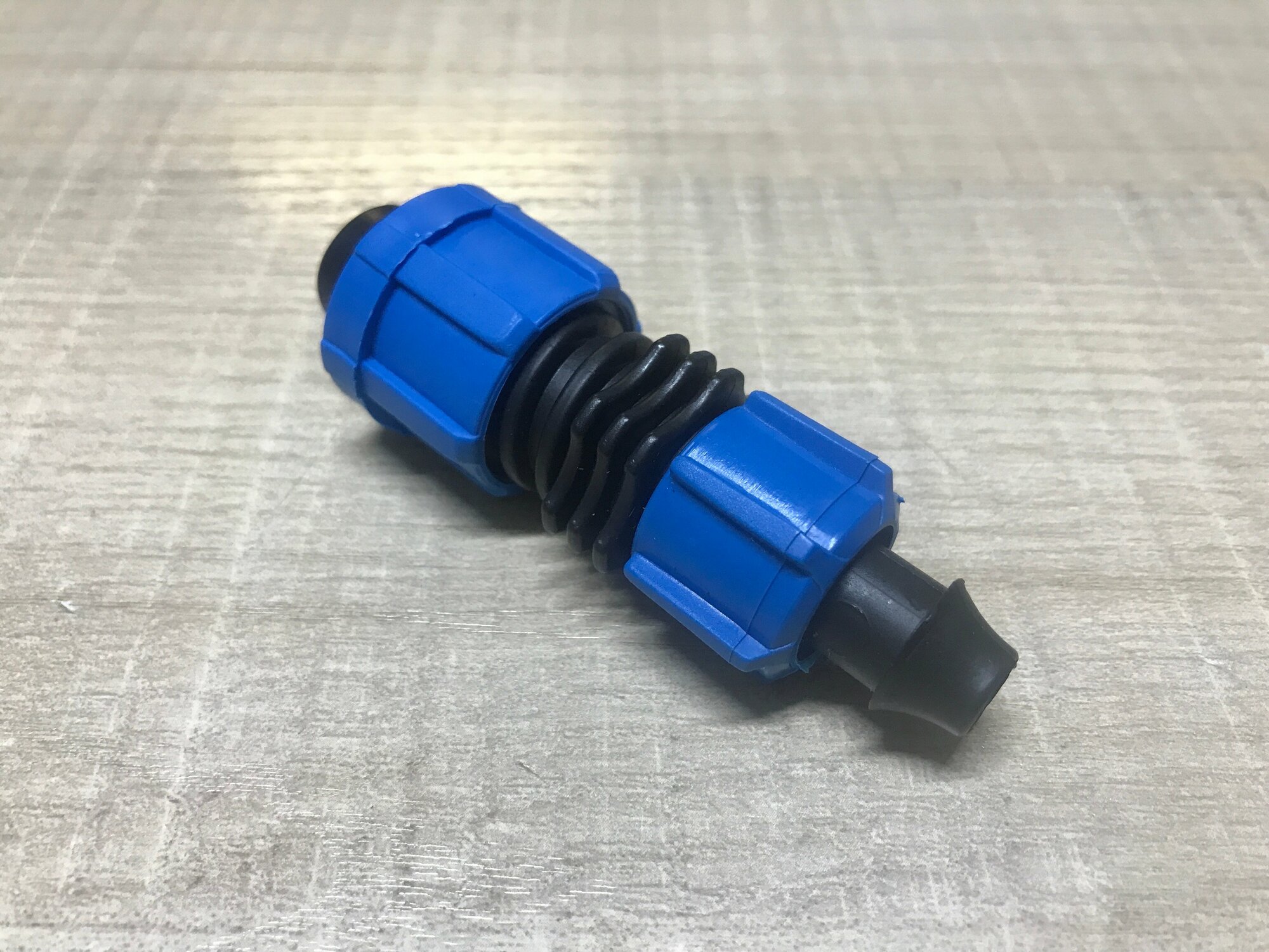 Фитинг стартовый для капельной ленты с поджимом (SL-008) 10шт/уп