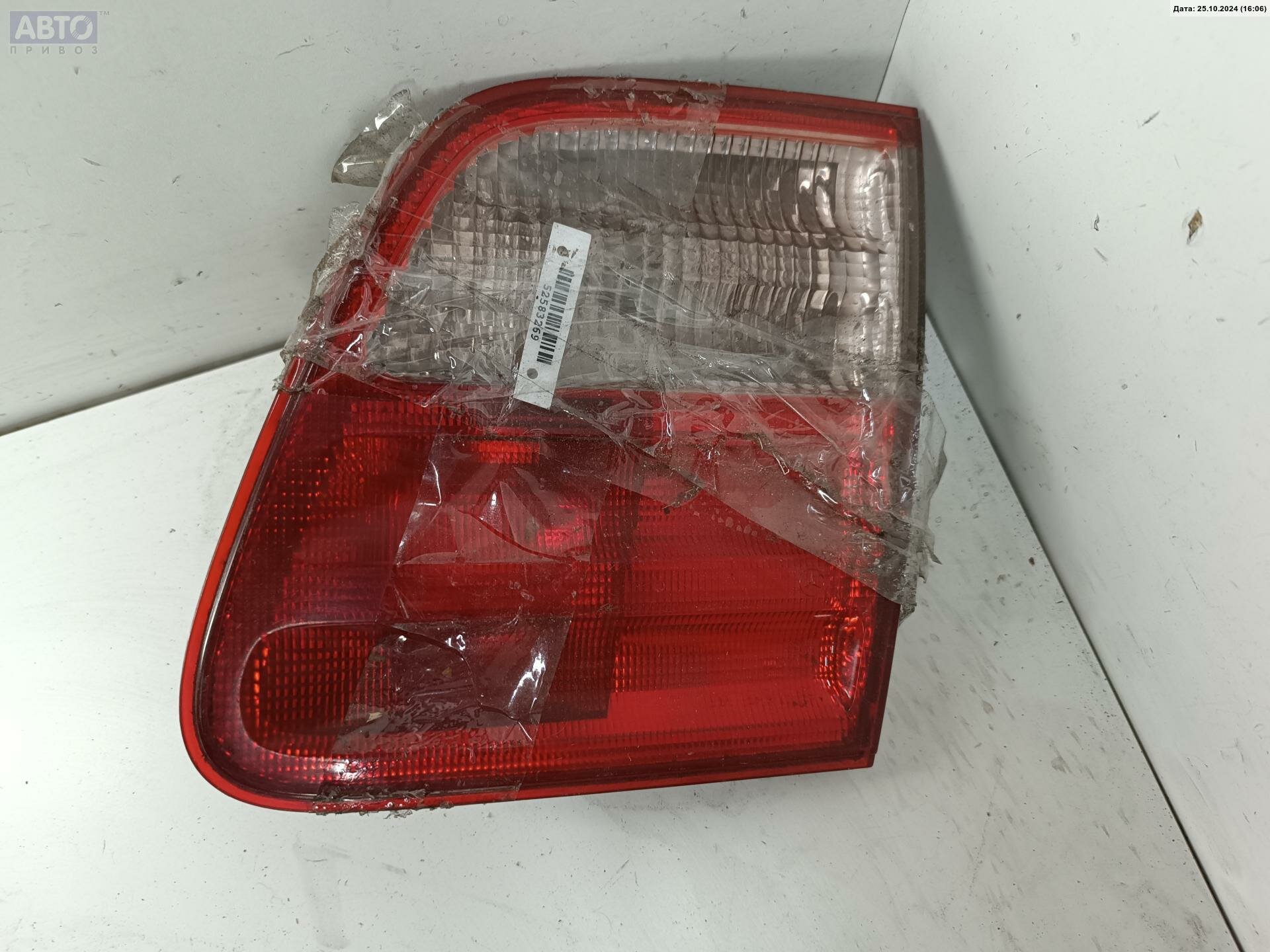 Фонарь крышки багажника правый Mercedes E-Class W210 (1995-2002)