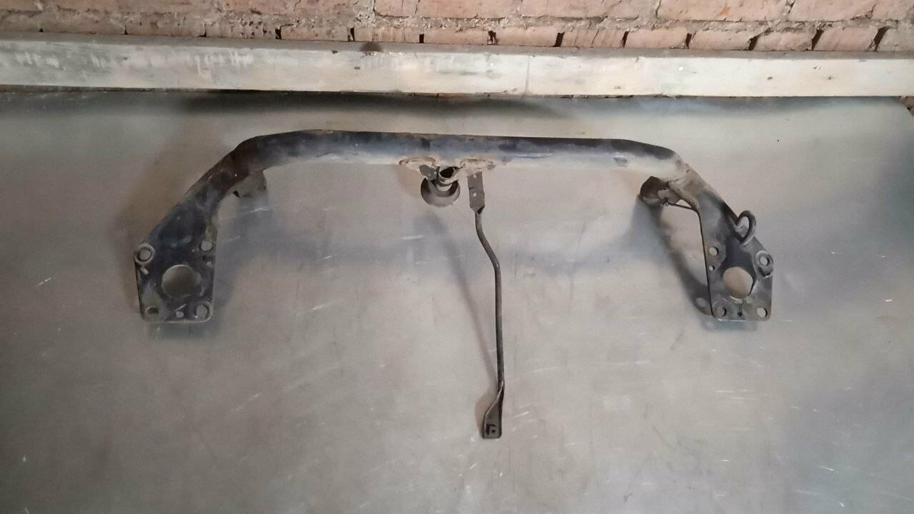 Передняя балка (подрамник) Volkswagen Passat B5 1999