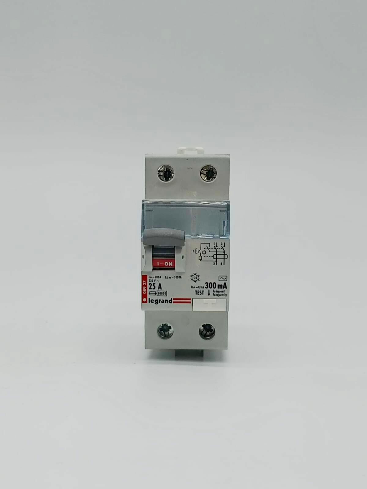 Устройство защитного отключения Legrand DX 2-полюсный 25А тип С 300мА
