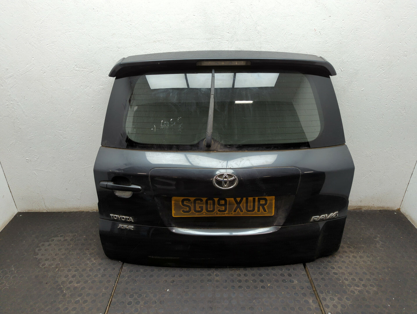 Крышка (дверь) багажника Toyota RAV 4 Б/У