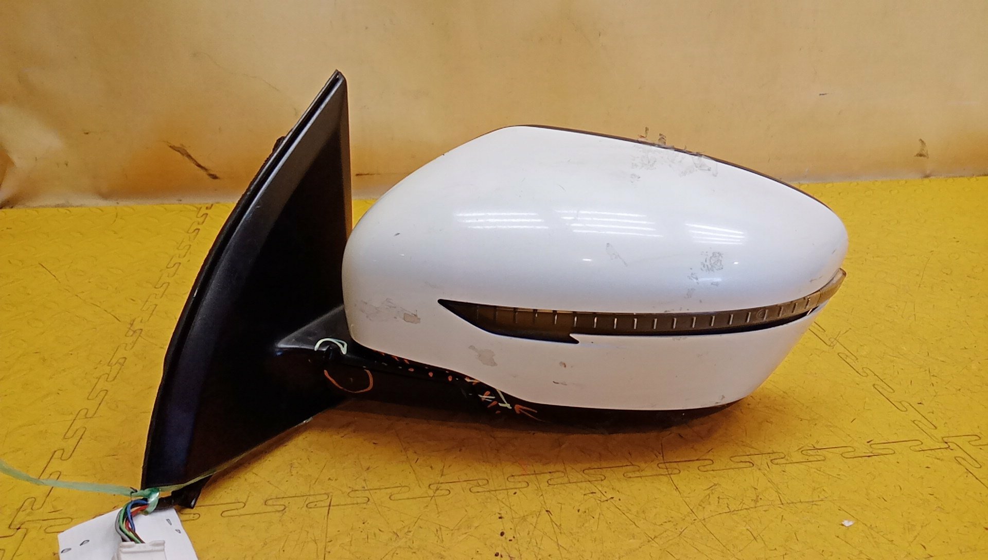 Зеркало левое Qashqai (J11) Nissan 963024EA6B