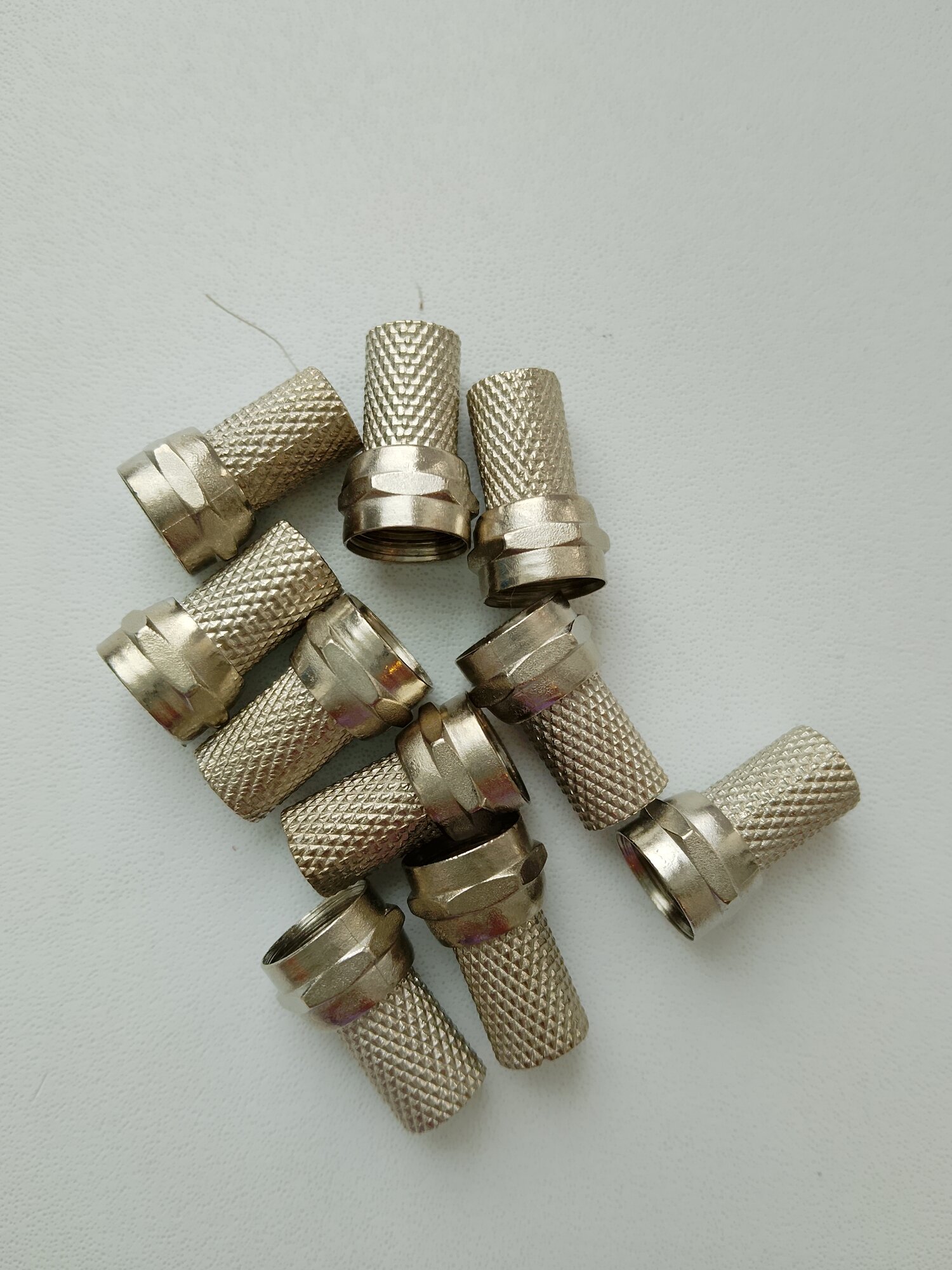 Комплект антенных переходников"JETT" F-гайка для кабеля RG -6, для телевизора , в комплекте 10 штук.