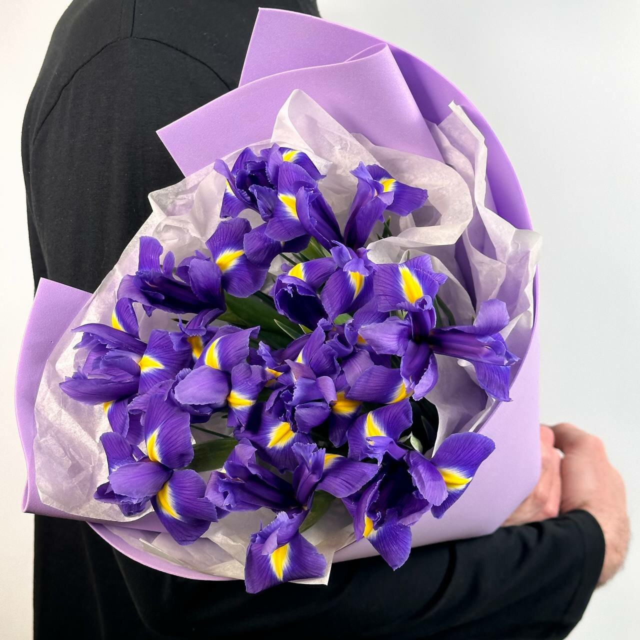 Букет из 11 ирисов