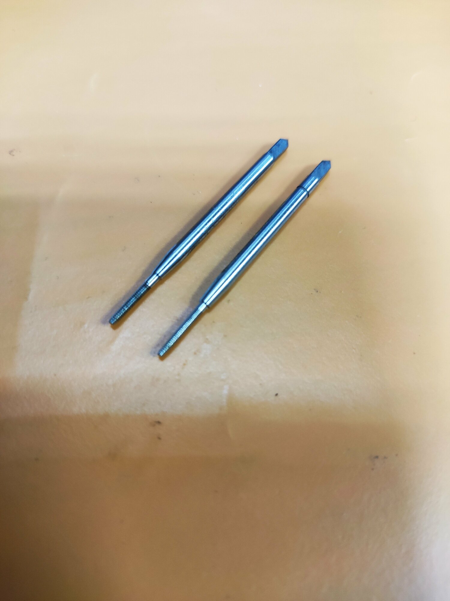 Метчик М1,4х0,3, сталь У12, ручной, из двух частей, комплект