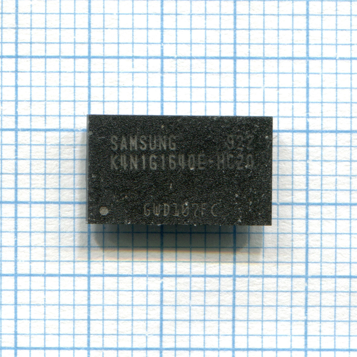 Микросхема оперативной памяти K4N1G164QE-HC20