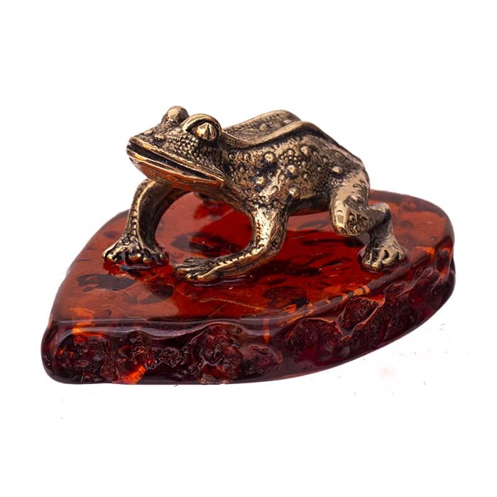 Фигурка коллекционная на натуральном янтаре Лягушка талисман 3 см