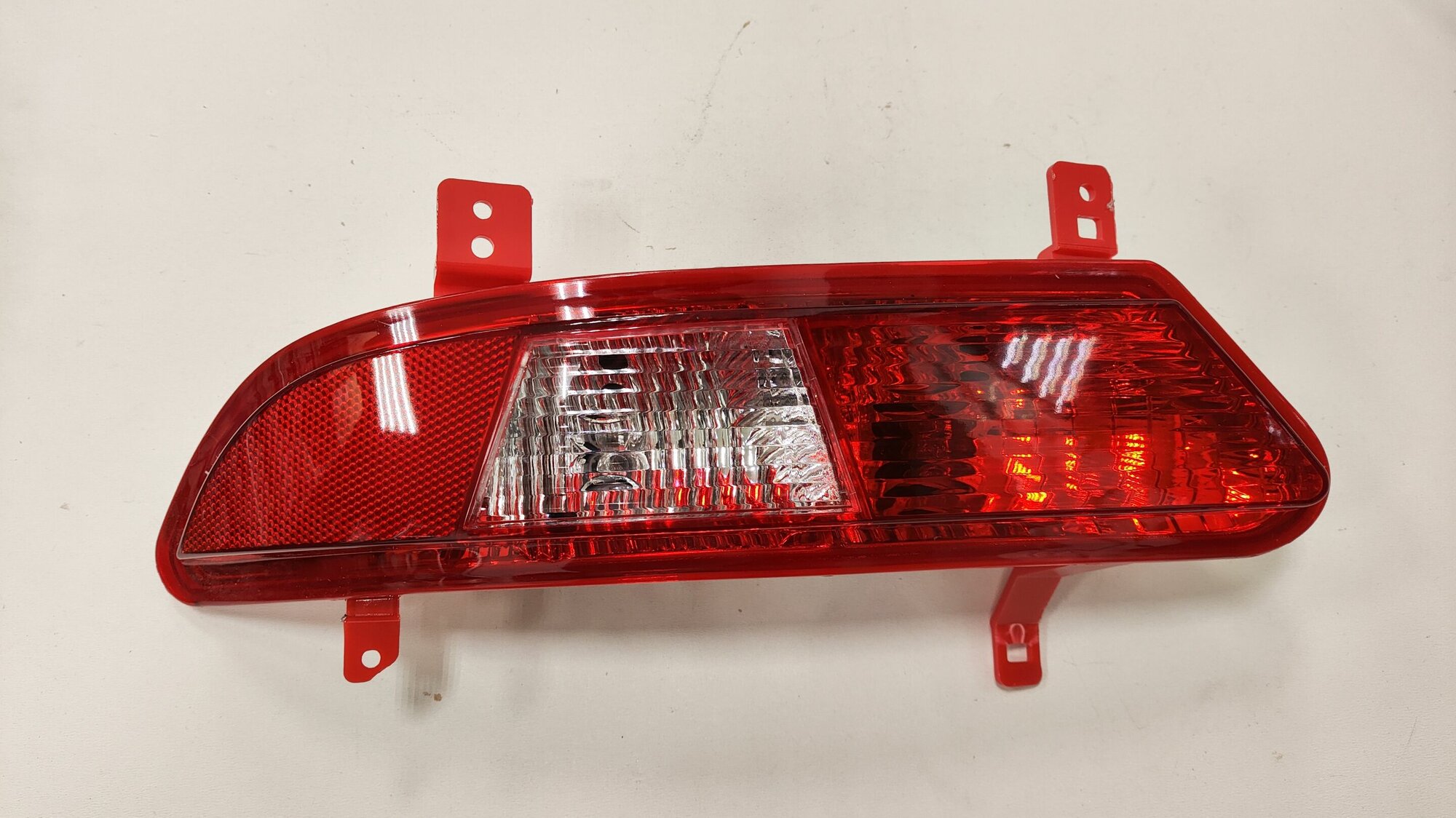 Фонарь противотуманный задний левый Geely Emgrand 7 NEW (2018+) [1.8 16V 5MT седан] 106700488868