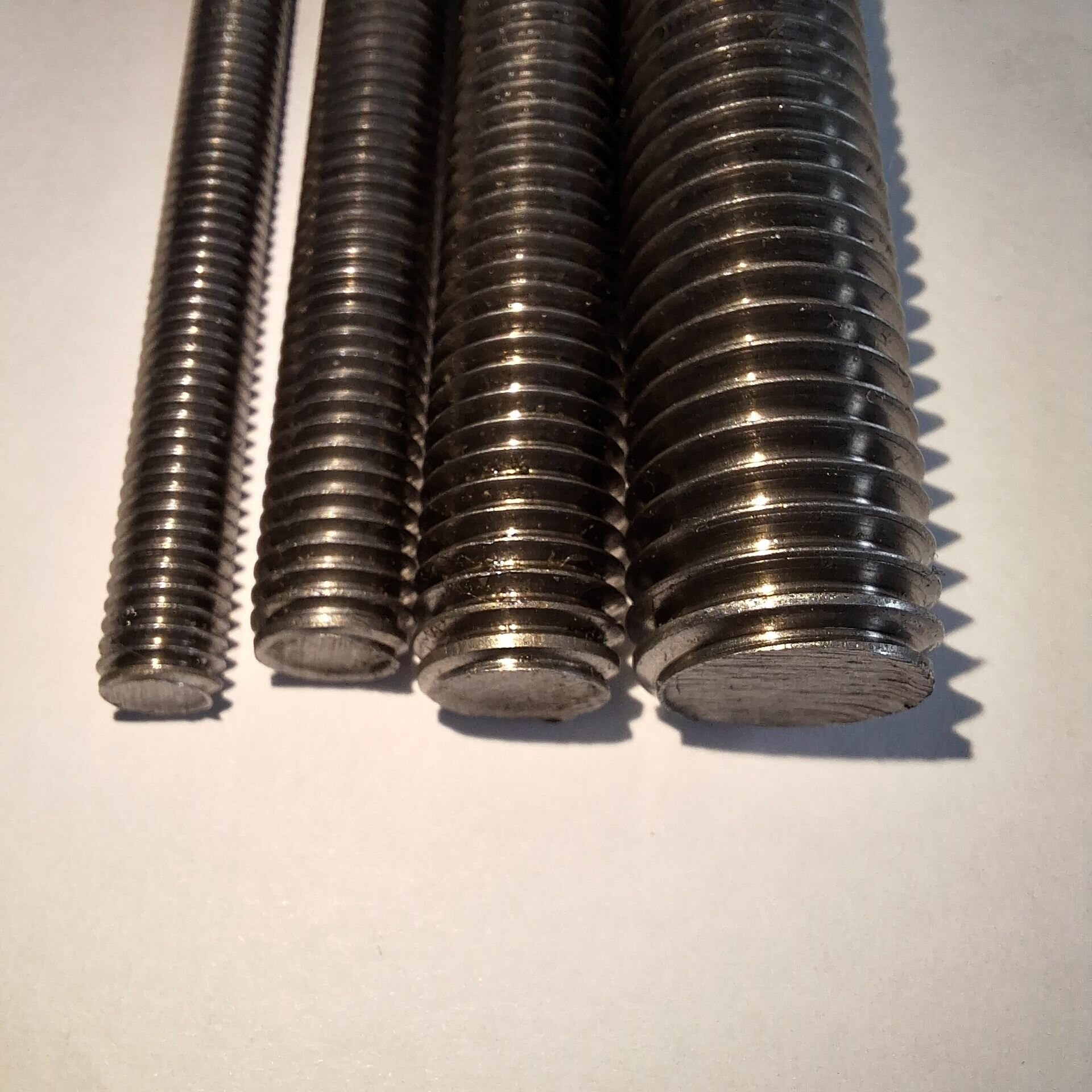 Шпилька строительная М6х1000 3 шт