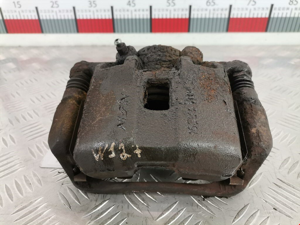 Суппорт передний правый Honda Jazz 2 45018TF2G00 арт. 1766624