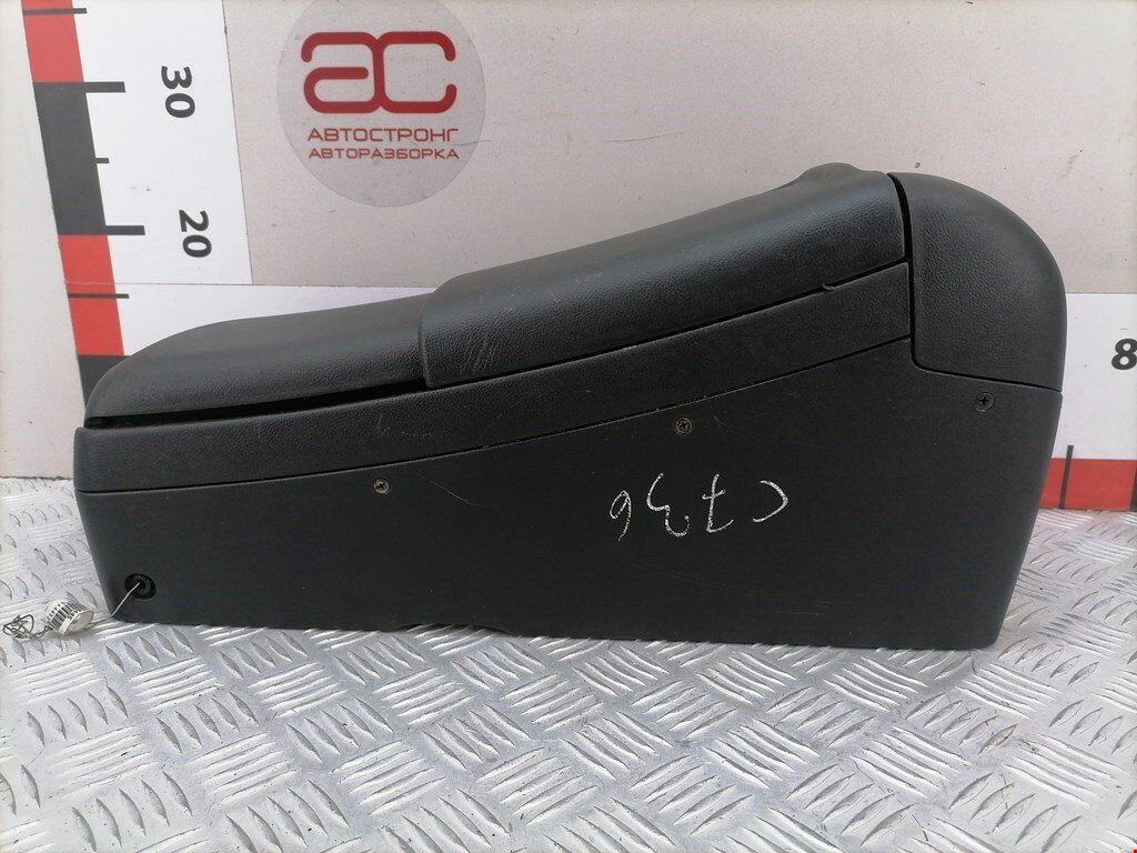 Подлокотник Mitsubishi Outlander 1 MR975377HB арт. 254445