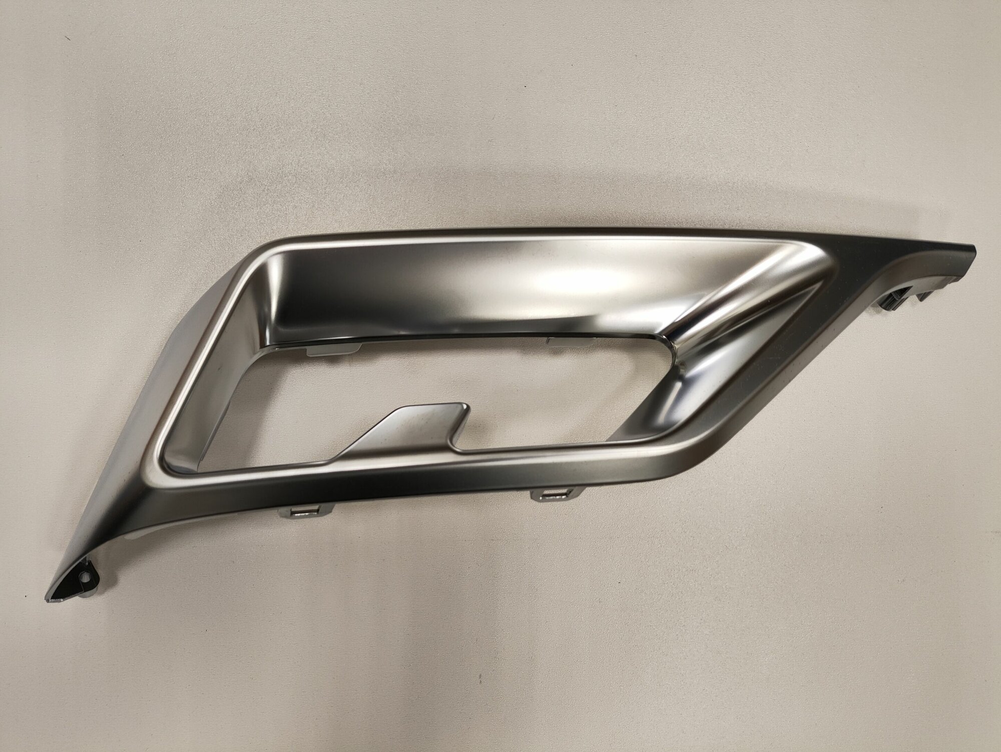 Накладка бампера заднего левая декоративная CHERY OMODA C5 [1.5 16V CVT внедорожник Turbo] 602002025AA