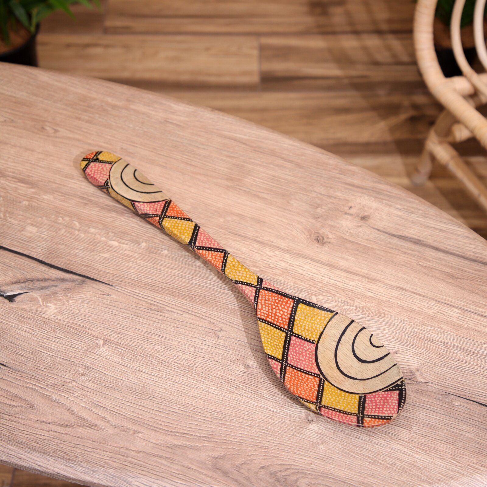 Ложка сувенирная, деревянная, длина 45см, разноцветная, Индонезия