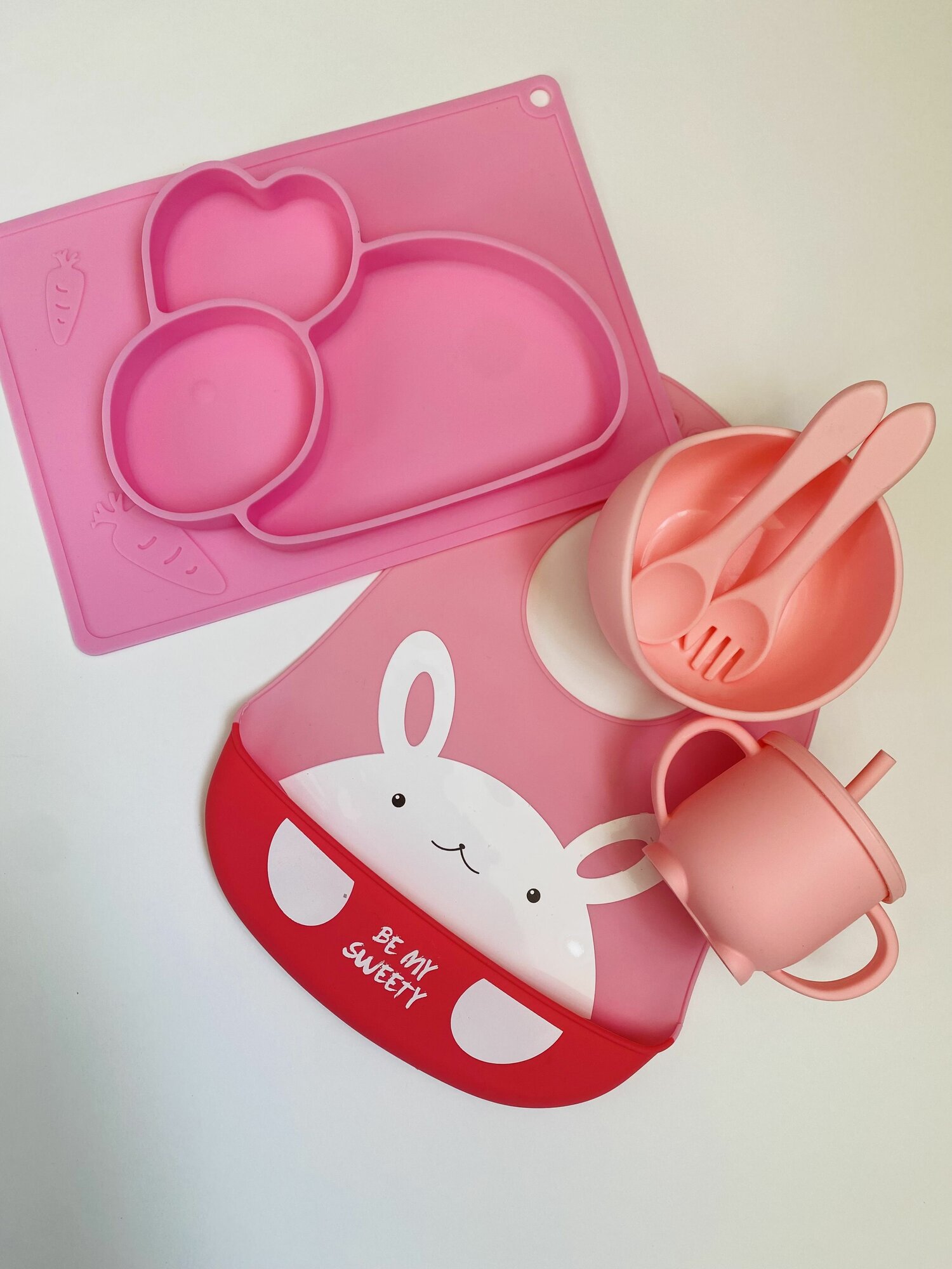 Набор детской посуды на присосках из пищевого силикона