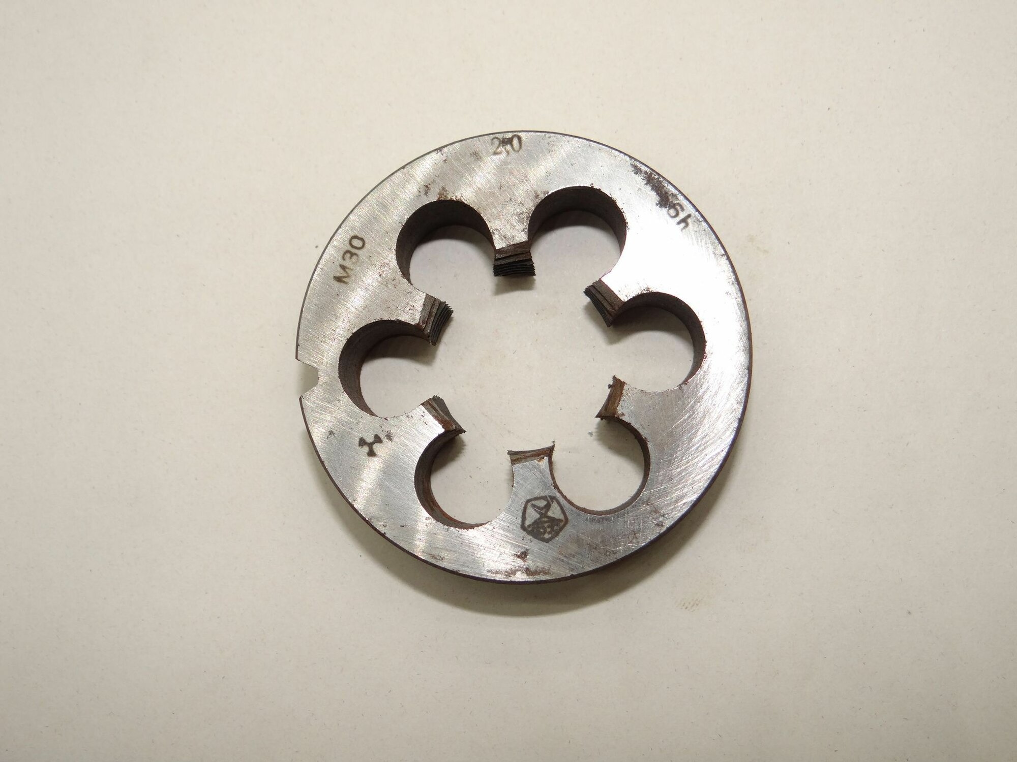 Плашка М30х2 6h d 65мм